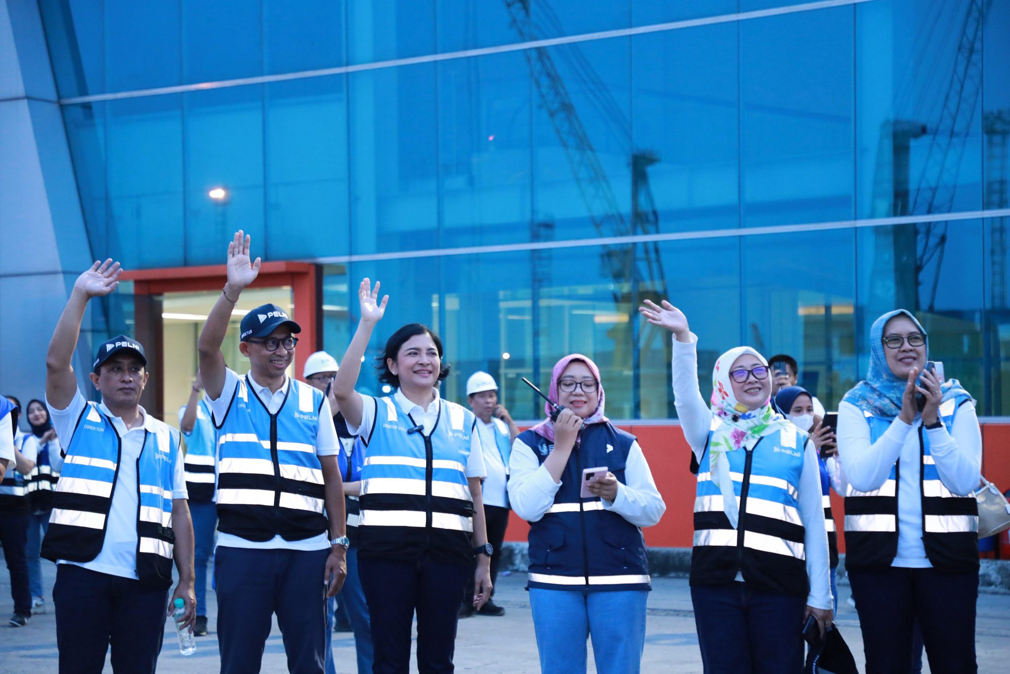 Rombak Direksi PELNI, Tri Andayani Digantikan Budi Setyawan Wijaya ...
